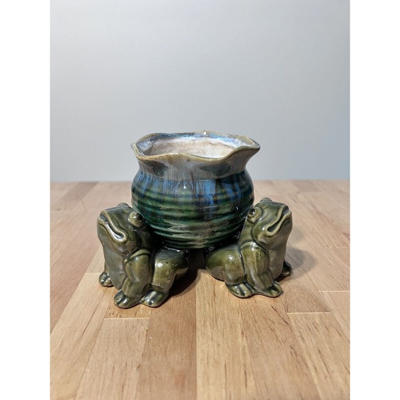 Unmarked | Accents | Vintage Green Majolica 3 Frogs Ceramic Planter ...